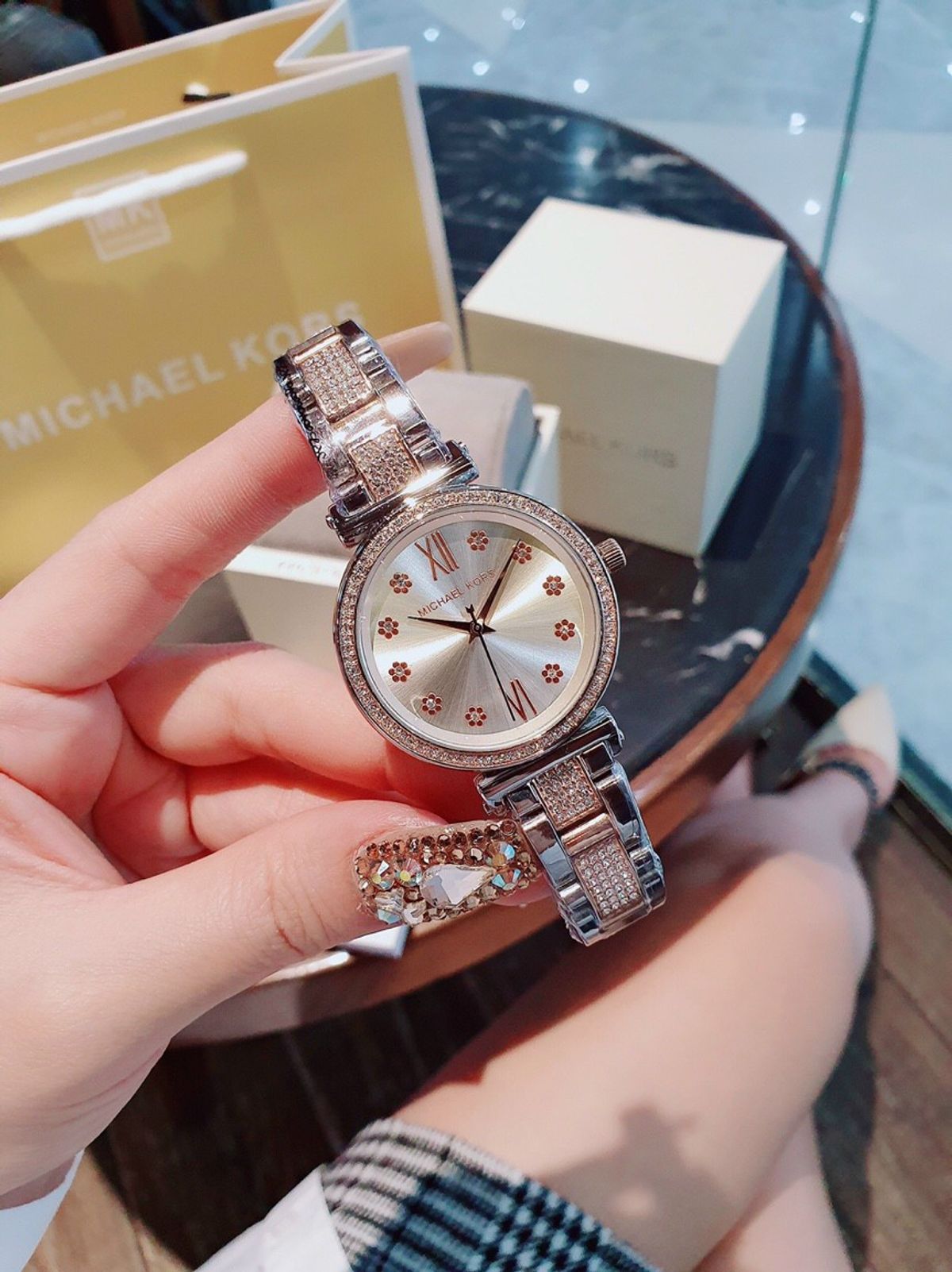 ĐỒNG HỒ MlCHAEL KORS MK3880 CAO CẤP giá sỉ, giá bán buôn - Thị Trường Sỉ