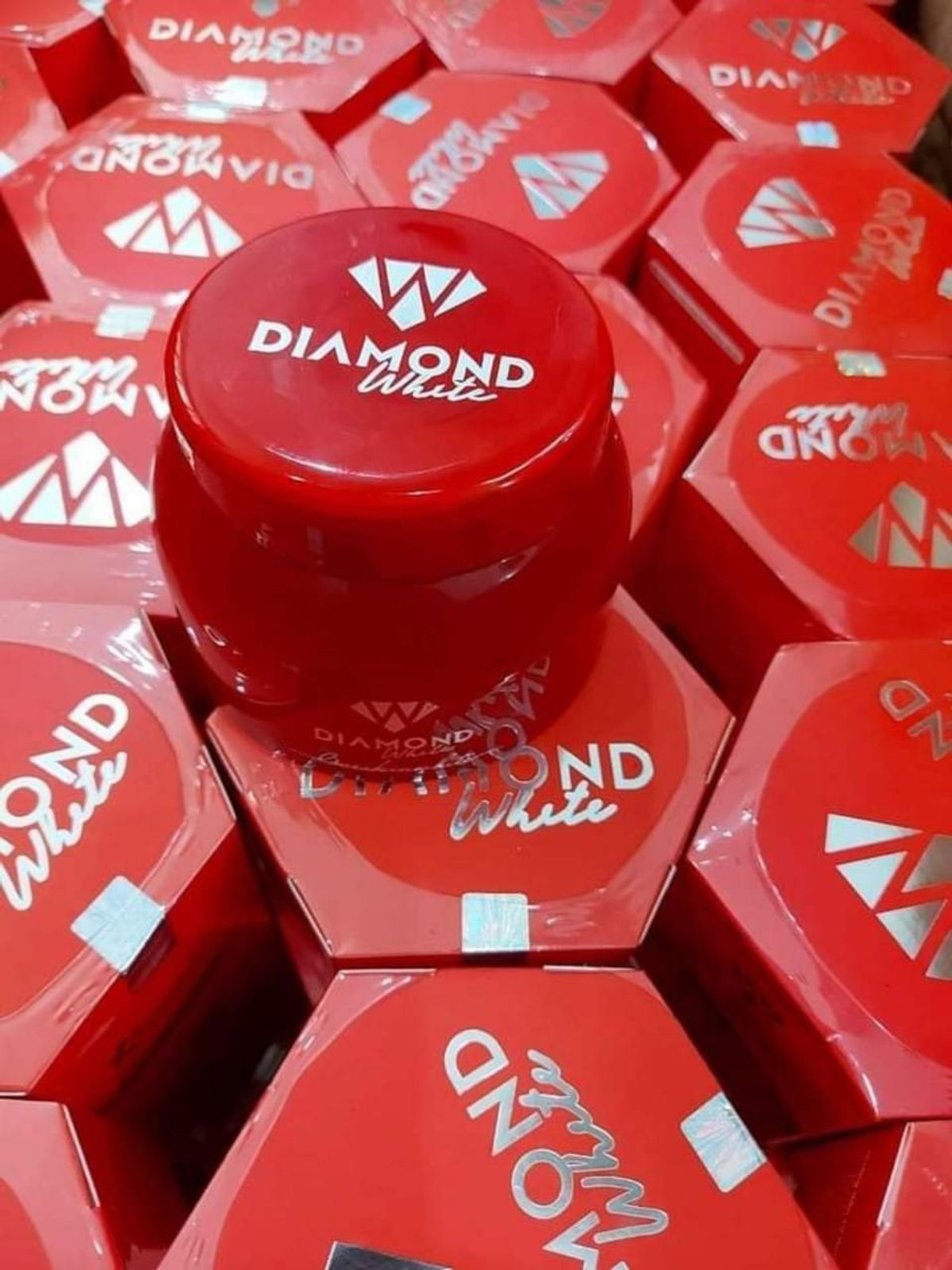 Kem Body Diamond White Ngọc Trinh - Kem Body Diamond Lục Giác giá sỉ ...