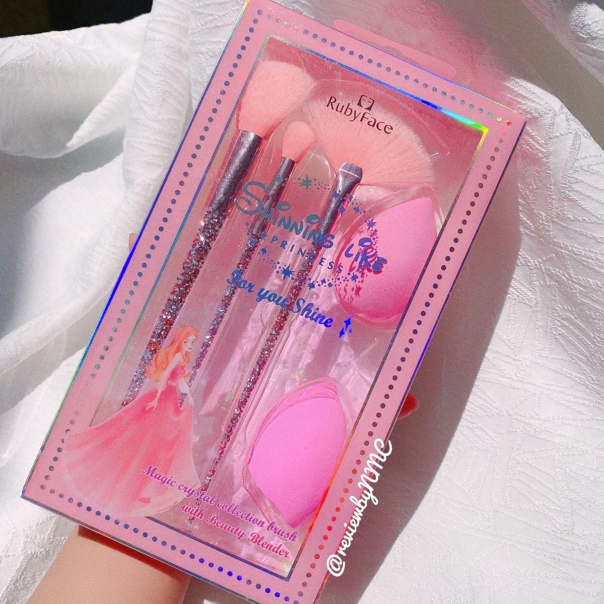 Bộ cọ trang điểm Pha Lê Ruby Face, sỉ 65k/bộ 3 cọ cao cấp & 2 bông hồ ...