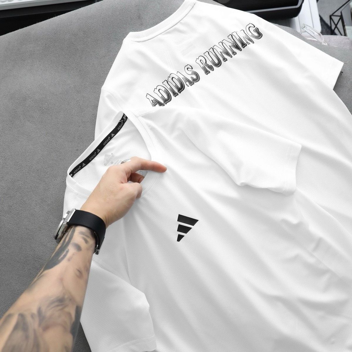 Tshirt das thun poly lỗ kim 4c xịn. Vải hãng đẹp mịn mát, trơn láng, co ...