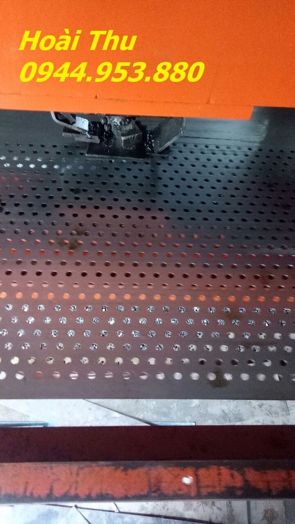 Tôn đột lỗ tấm thép đột lỗ 1mm 2mm 3mm 4mm lỗ tròn lỗ Ovan hoa thị giá ...