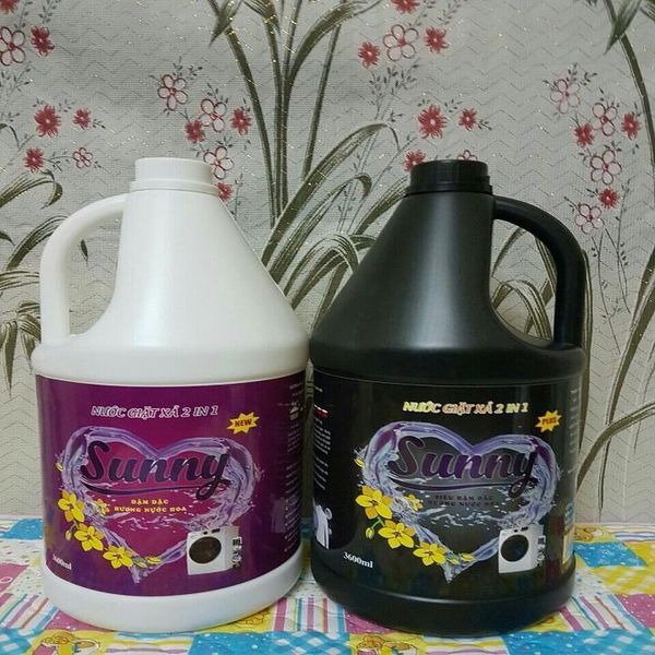 Nước giặt Sunny màu tím đậm đặc với hương incense comfort 3.6 Lít giá ...