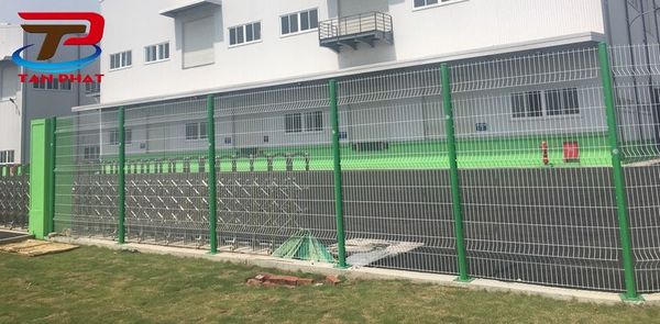 Hàng rào mạ kẽm, hàng rào kho D6,D3, hàng rào lưới thép D4,D5 giá sỉ ...