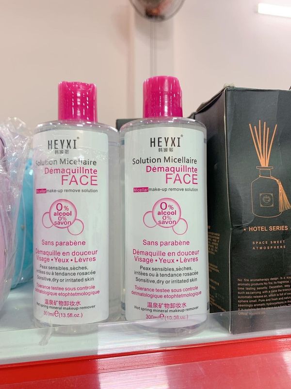 Nước tẩy trang Heyxi Face 300ml giá sỉ, giá bán buôn - Thị Trường Sỉ