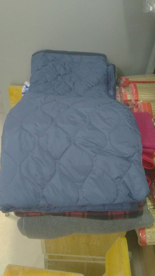 Mền Dù, Mền Vải Dù, Mền Ngủ Vải Dù Chần Gòn giá sỉ, giá bán buôn - Thị ...